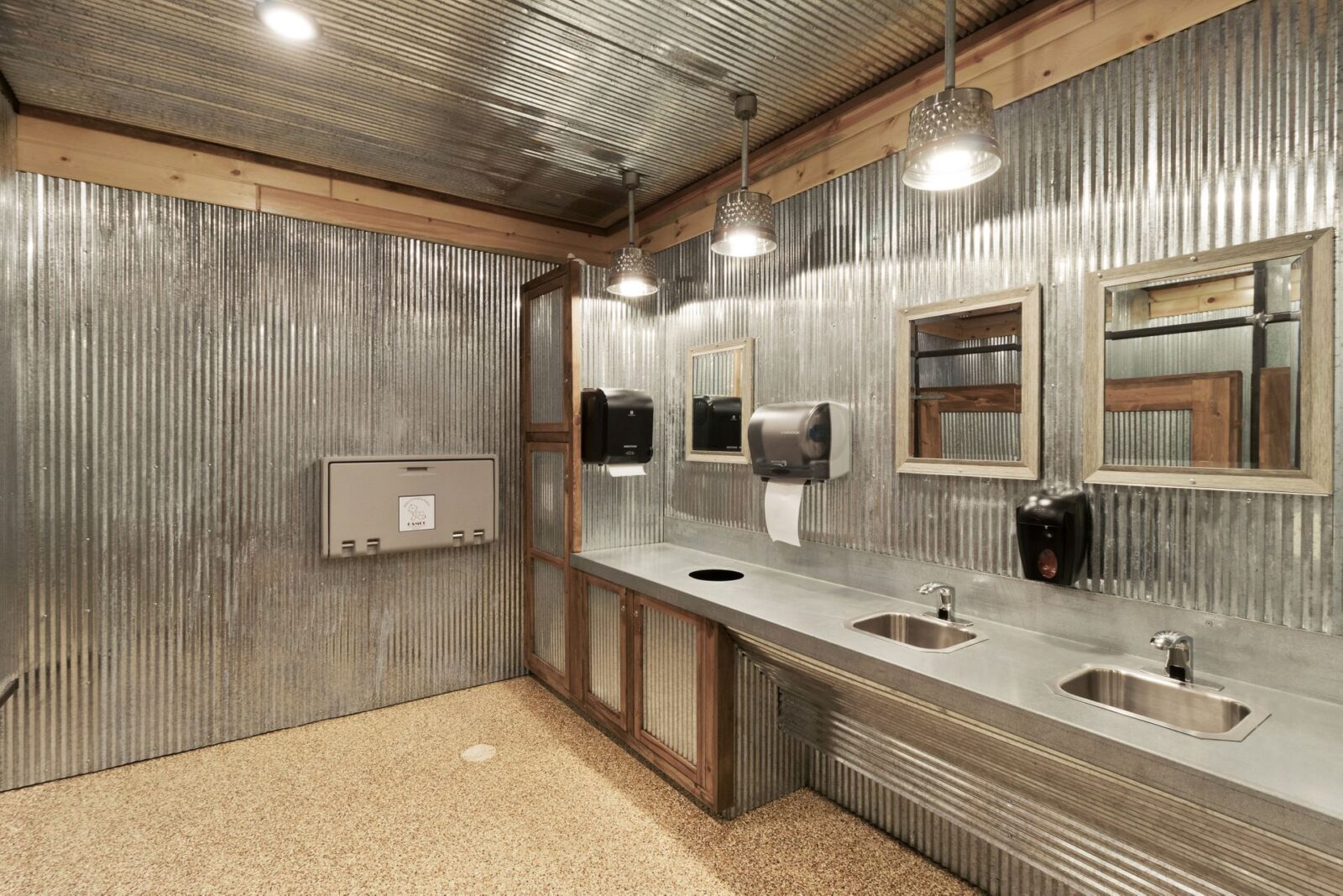 Home | Knotty Pine Venue