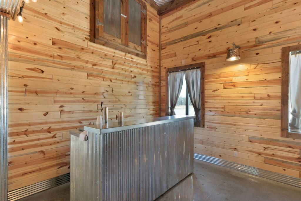 Home | Knotty Pine Venue